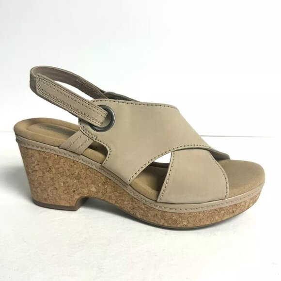 Clarks | Shoes | Clarks Womens Giselle Loop Sandal Sand Nubuck Size 85 ...